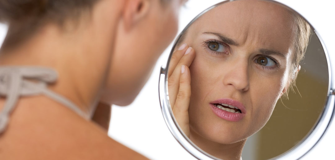 Mirror Gazing A Compulsive And Addictive Aspect Of Body Dysmorphic