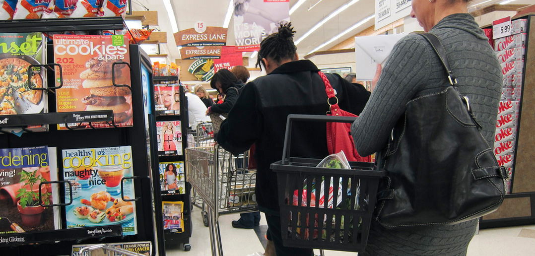 Study examines selective cooperation among strangers in the supermarket